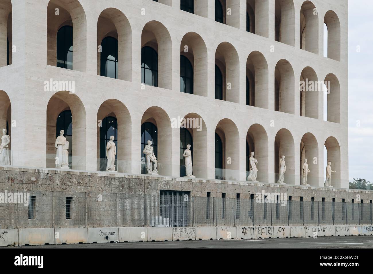 The Palazzo della Civilta Italiana, also known as the Colosseo Quadrato ...