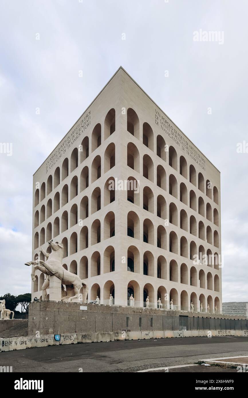 The Palazzo della Civilta Italiana, also known as the Colosseo Quadrato ...