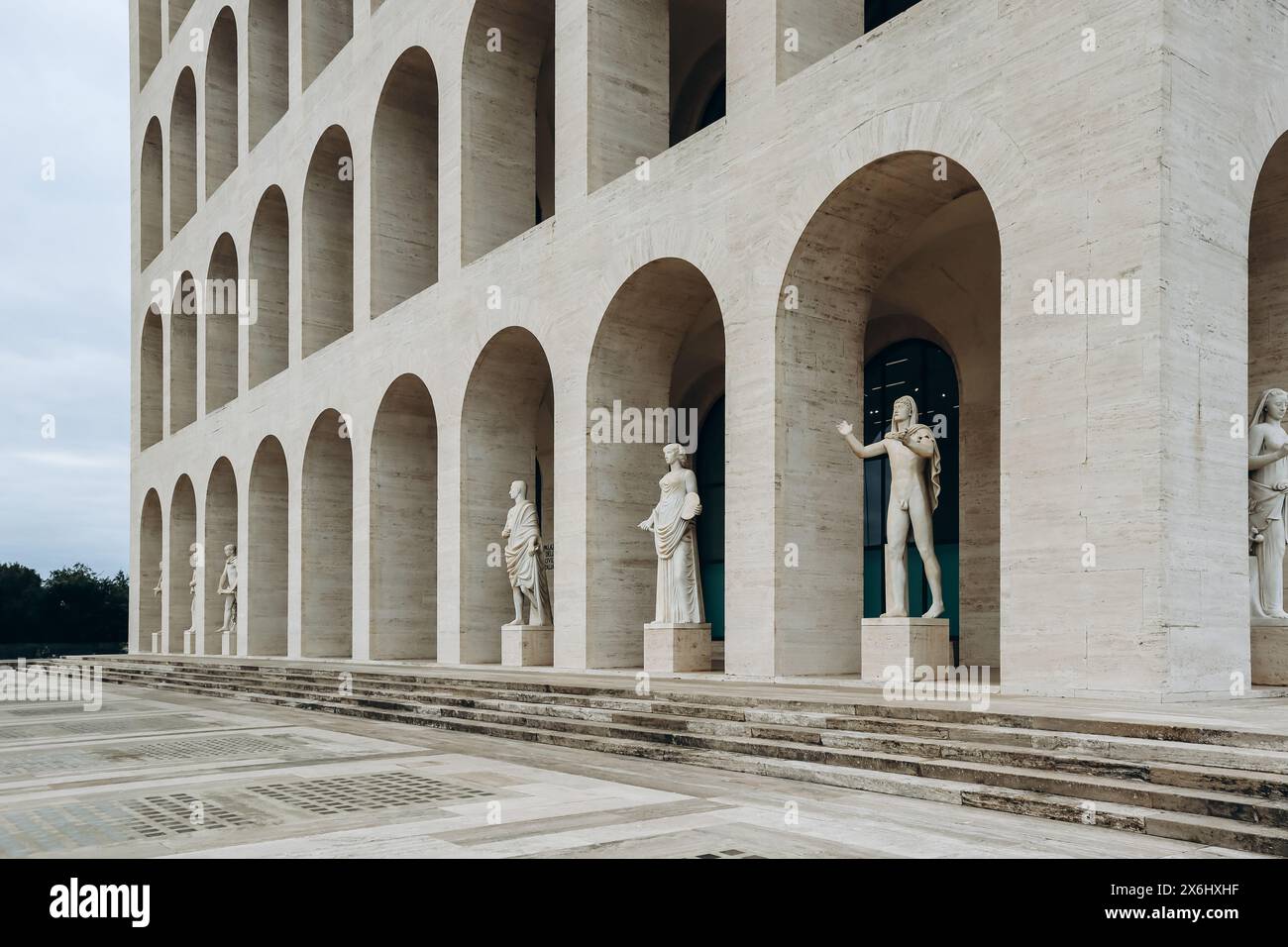 The Palazzo della Civilta Italiana, also known as the Colosseo Quadrato ...