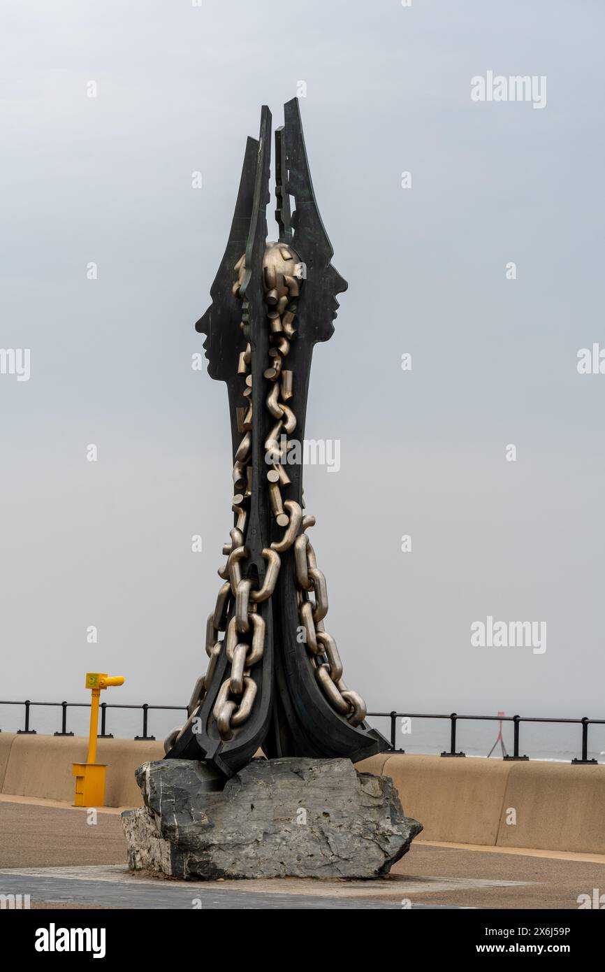 Redcar, North Yorkshire, UK. Sinterlation sculpture by Ian Randall, on ...