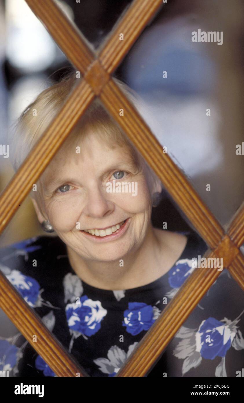 Carol SHIELDS - Date : 19950701 ©John Foley/Opale.photo Stock Photo - Alamy