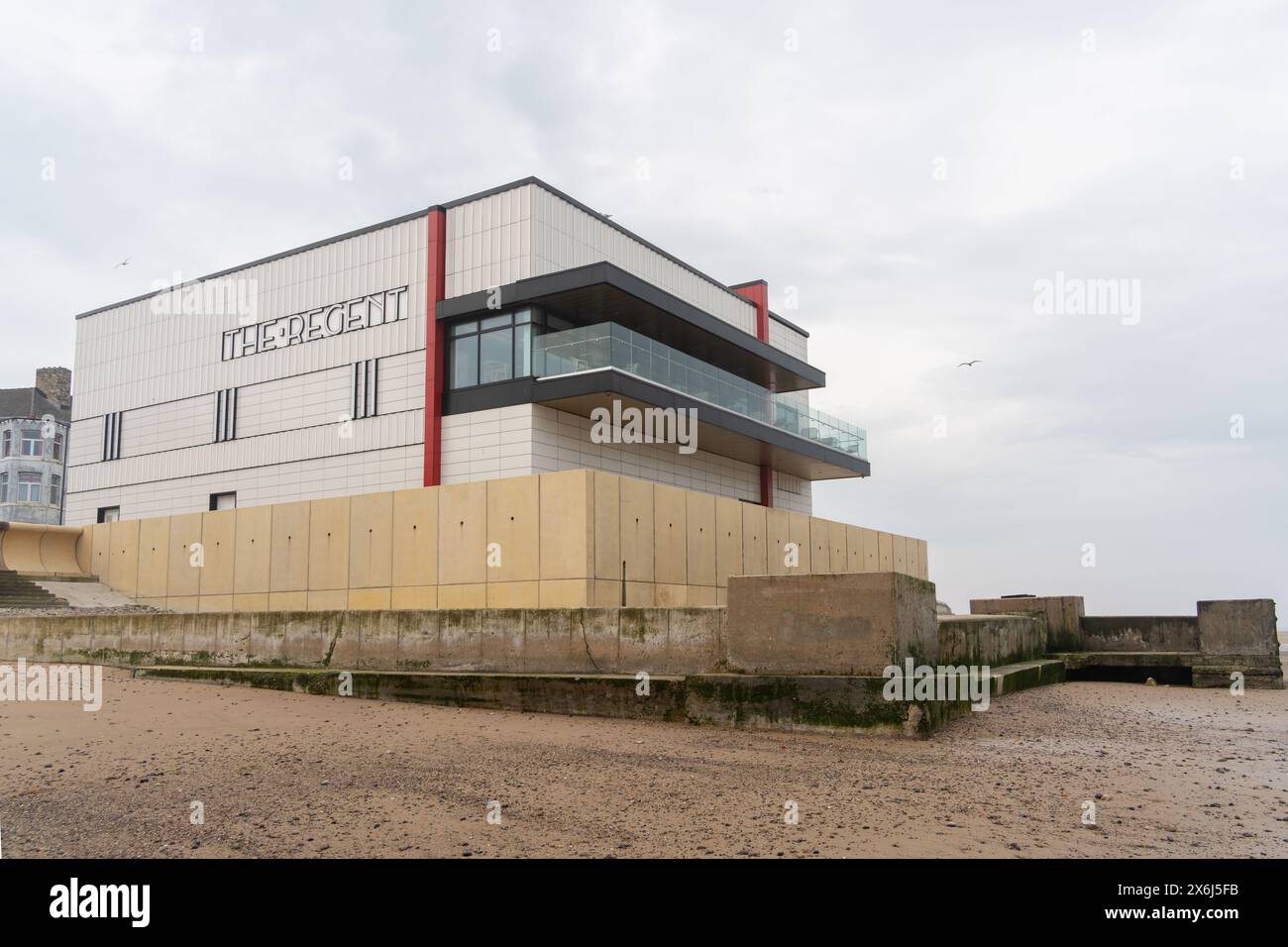 Redcar, North Yorkshire, UK. The Regent cinema on the sea front in the ...