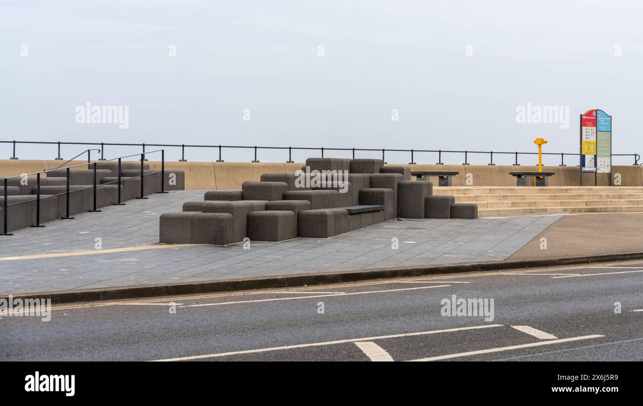 Seating on the promenade hi-res stock photography and images - Alamy