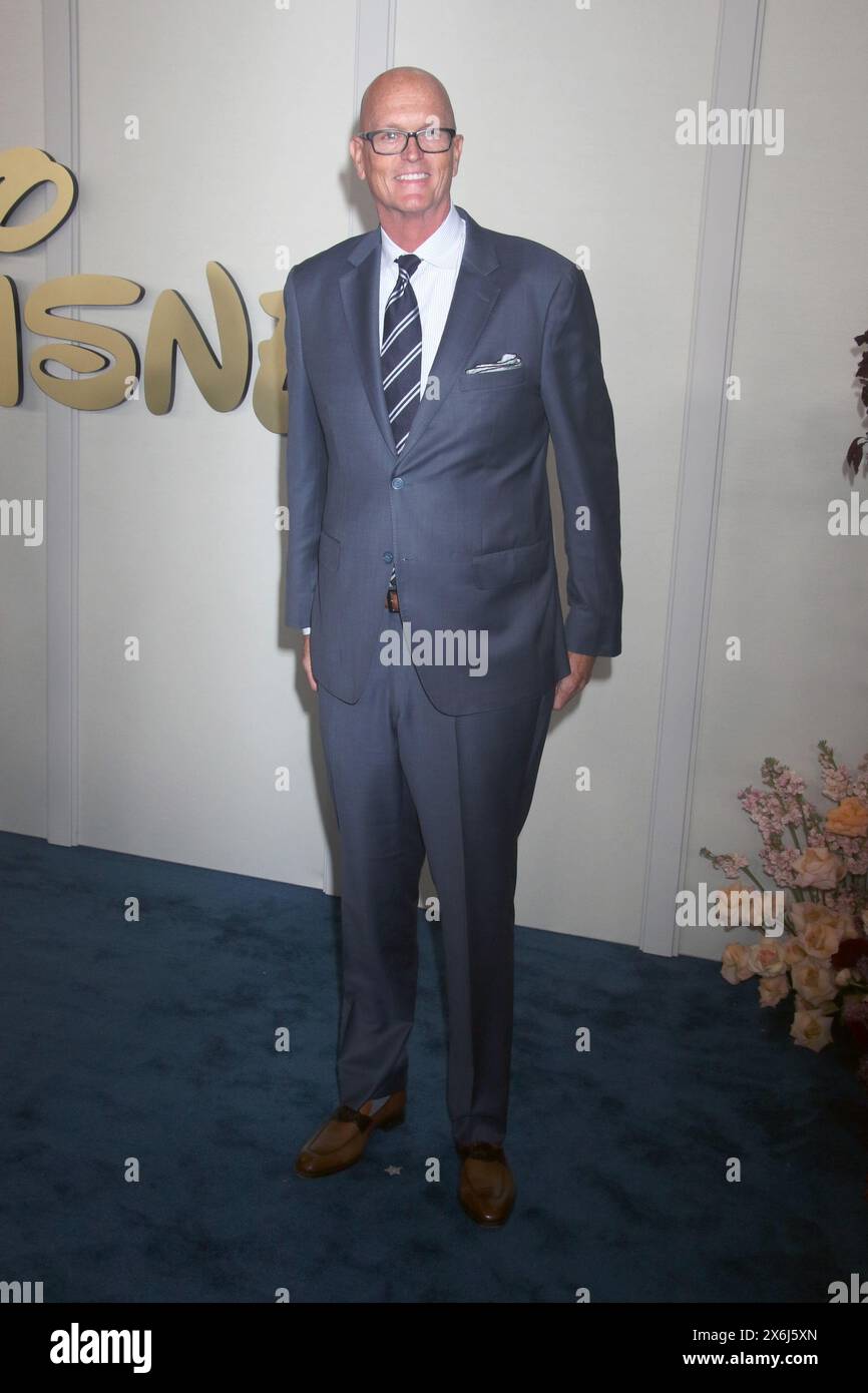 New York, NY, USA. 14th May, 2024. Scott Van Pelt at the 2024 Disney Upfront at Javits Center on ...