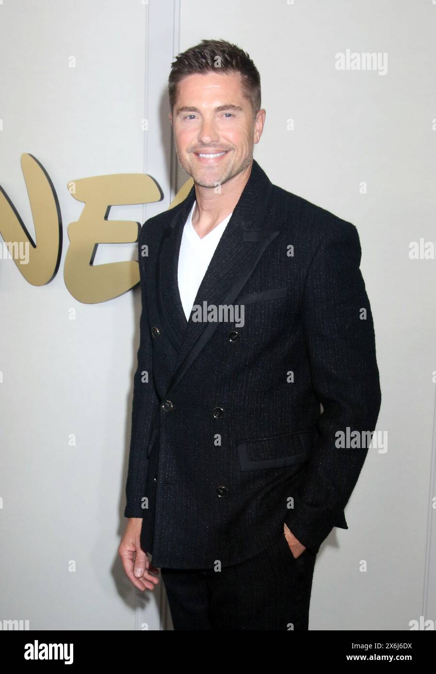 Eric winter 2024 upfront hi-res stock photography and images - Alamy