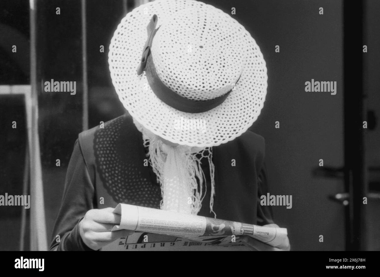 Woman magazine 1990 Black and White Stock Photos & Images - Alamy