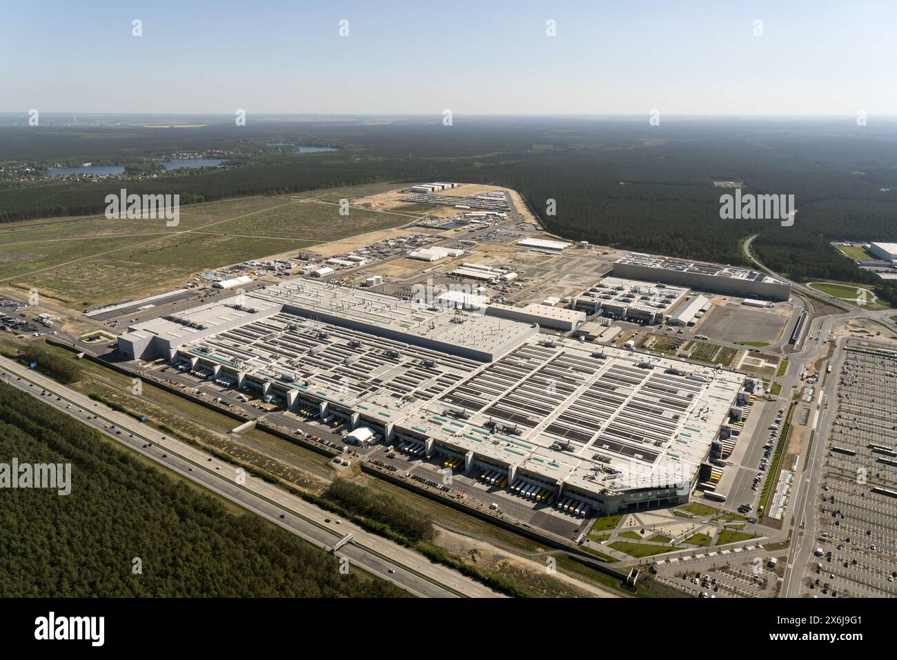 The Tesla giant factory in the woods near the German village of ...