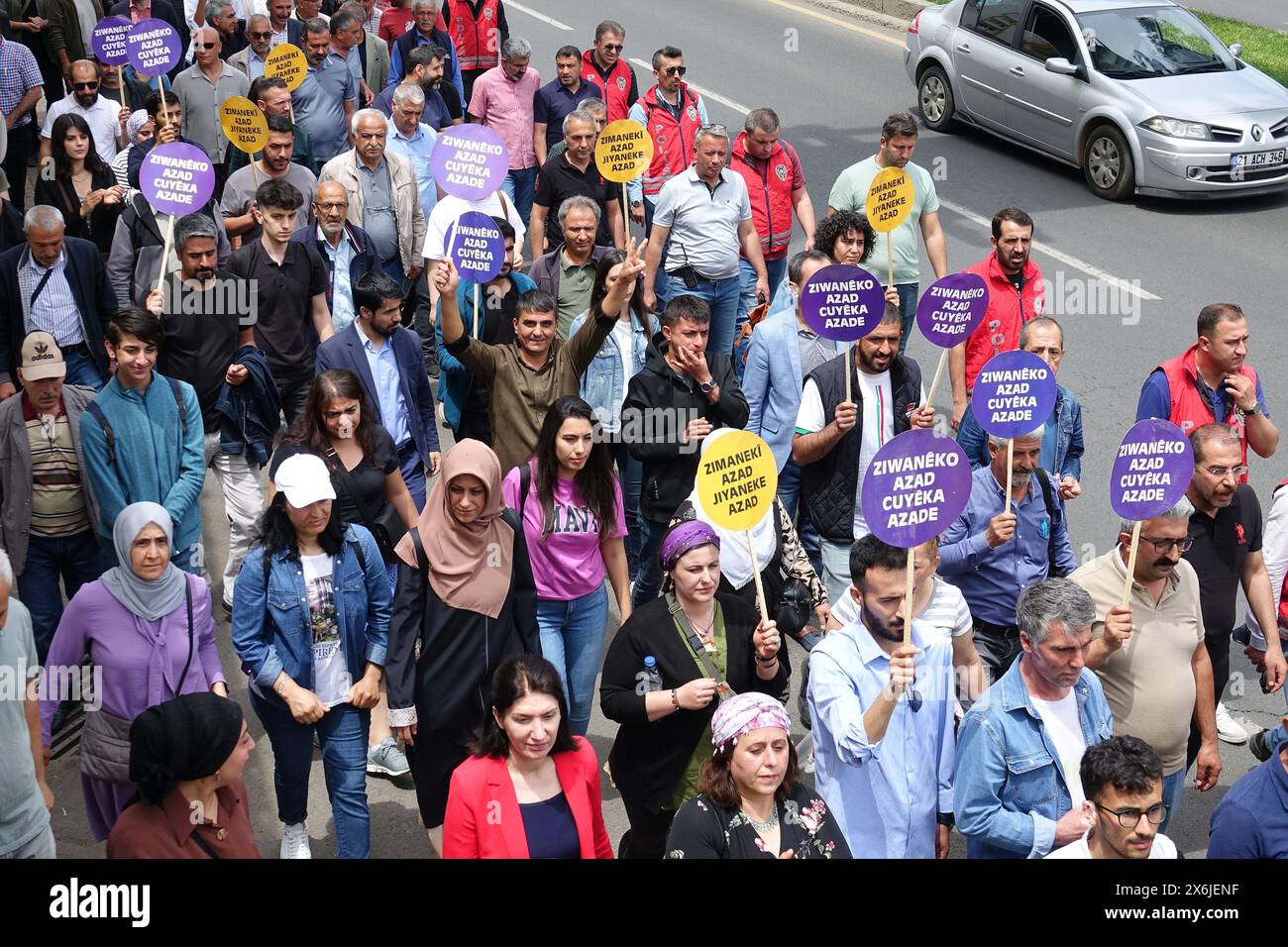Kurdish language turkey hi-res stock photography and images - Alamy