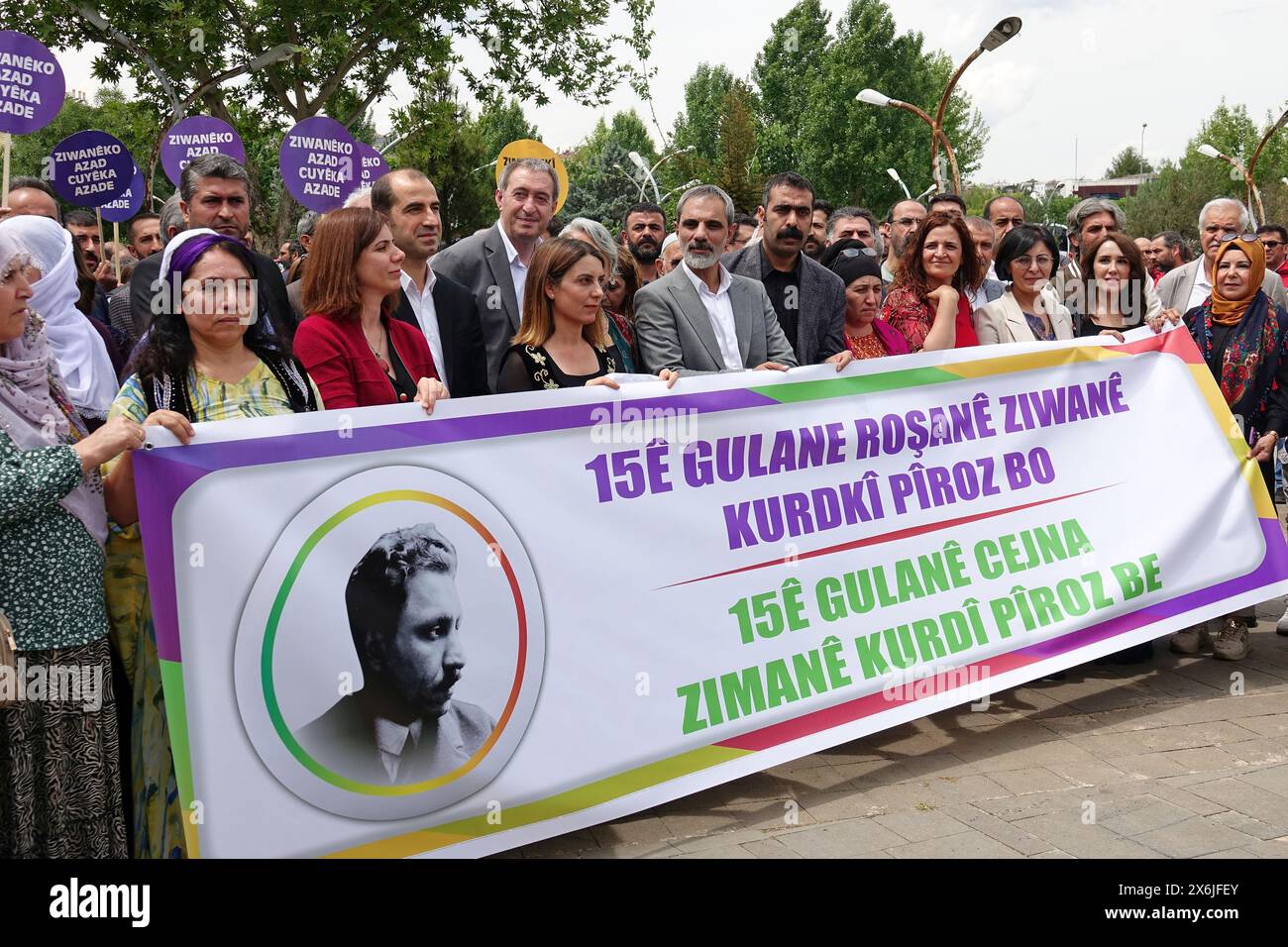Kurdish democracy platform hi-res stock photography and images - Alamy