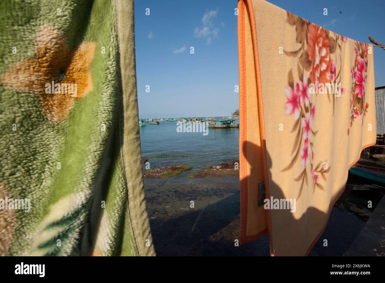 fischerei in vietnam freshly washed and cleaned laundry Stock Photo - Alamy