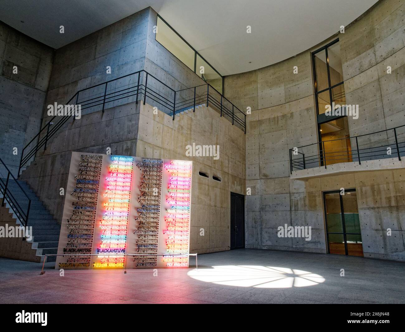 Light Installation "100 Live And Die" By Bruce Nauman At The Benesse ...