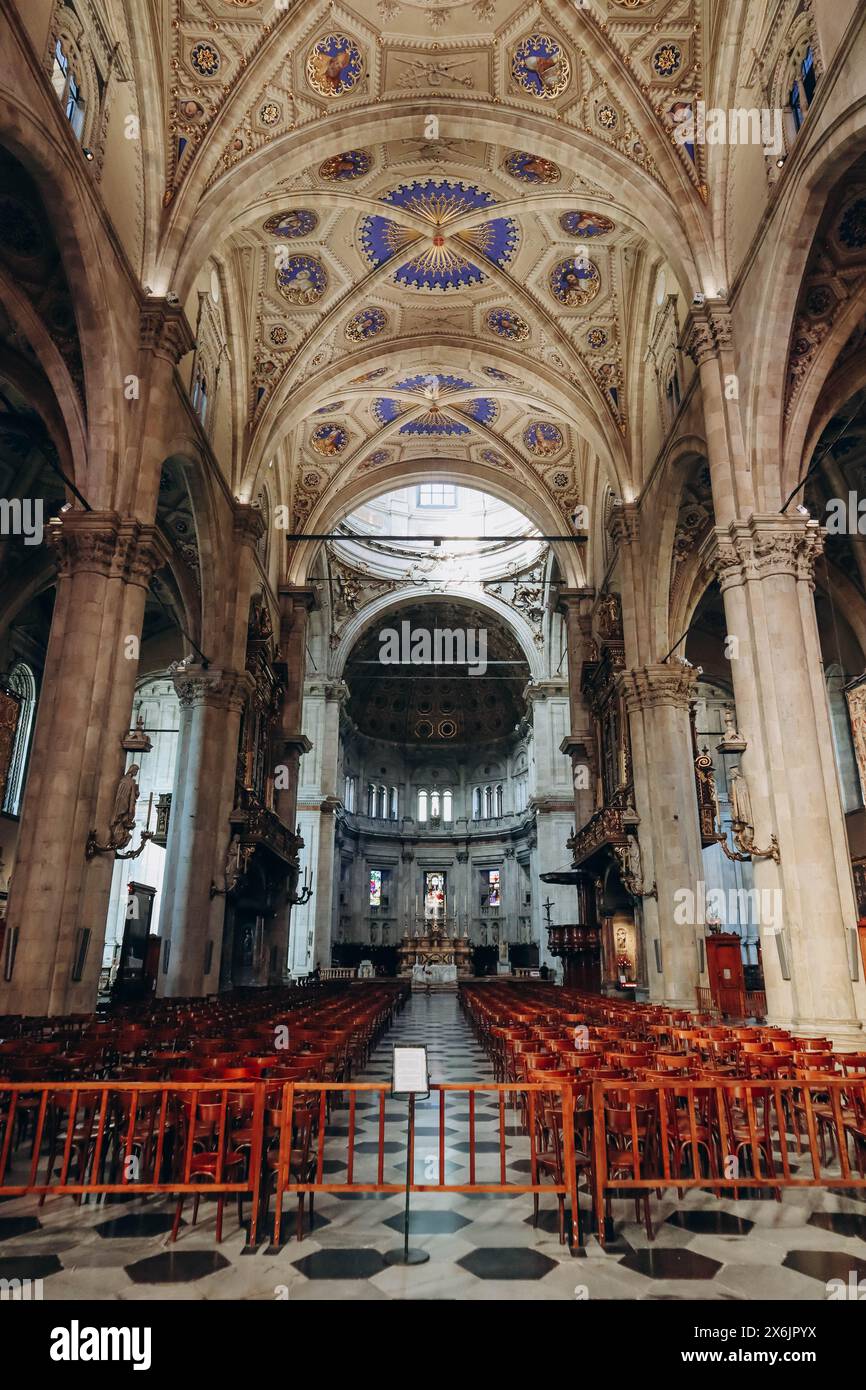Como, Italy - August 8, 2023: Saint Mary Assunta Cathedral in downtown ...