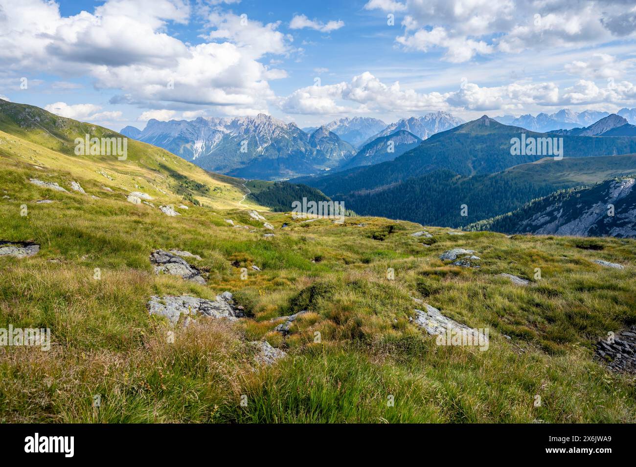 Mountain panorama of the Italian Carnic Alps, descent from Baerenbadegg ...