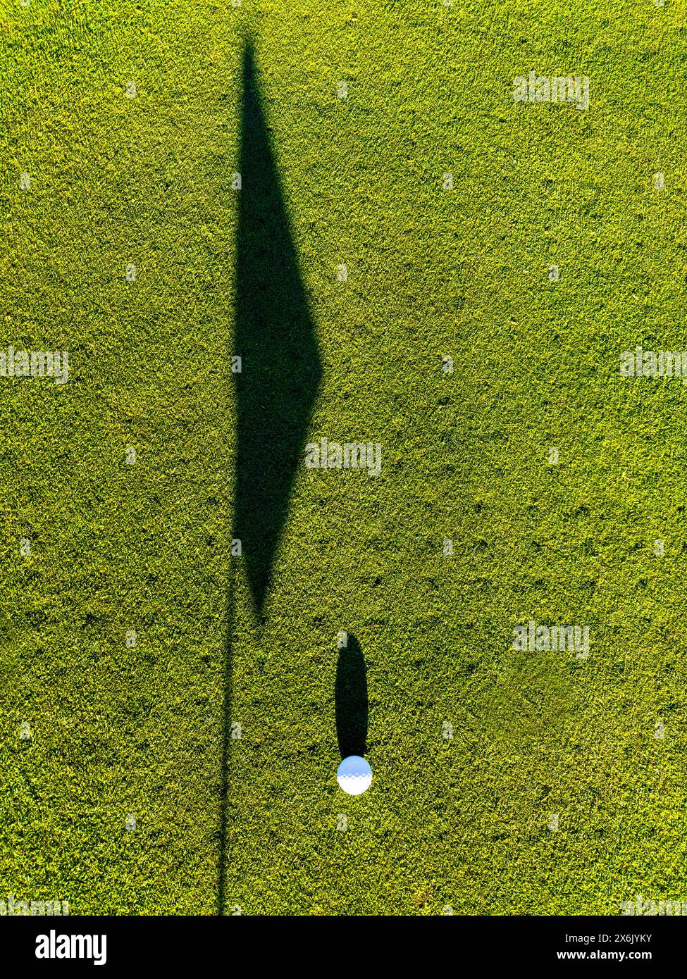 Shadow of golf flag hi-res stock photography and images - Alamy