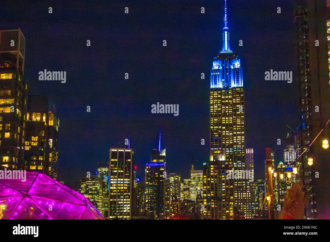 The Edge is the name of New York's highest viewing platform on the ...