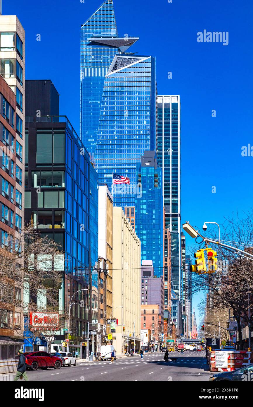 The Edge is the name of New York's highest viewing platform on the ...