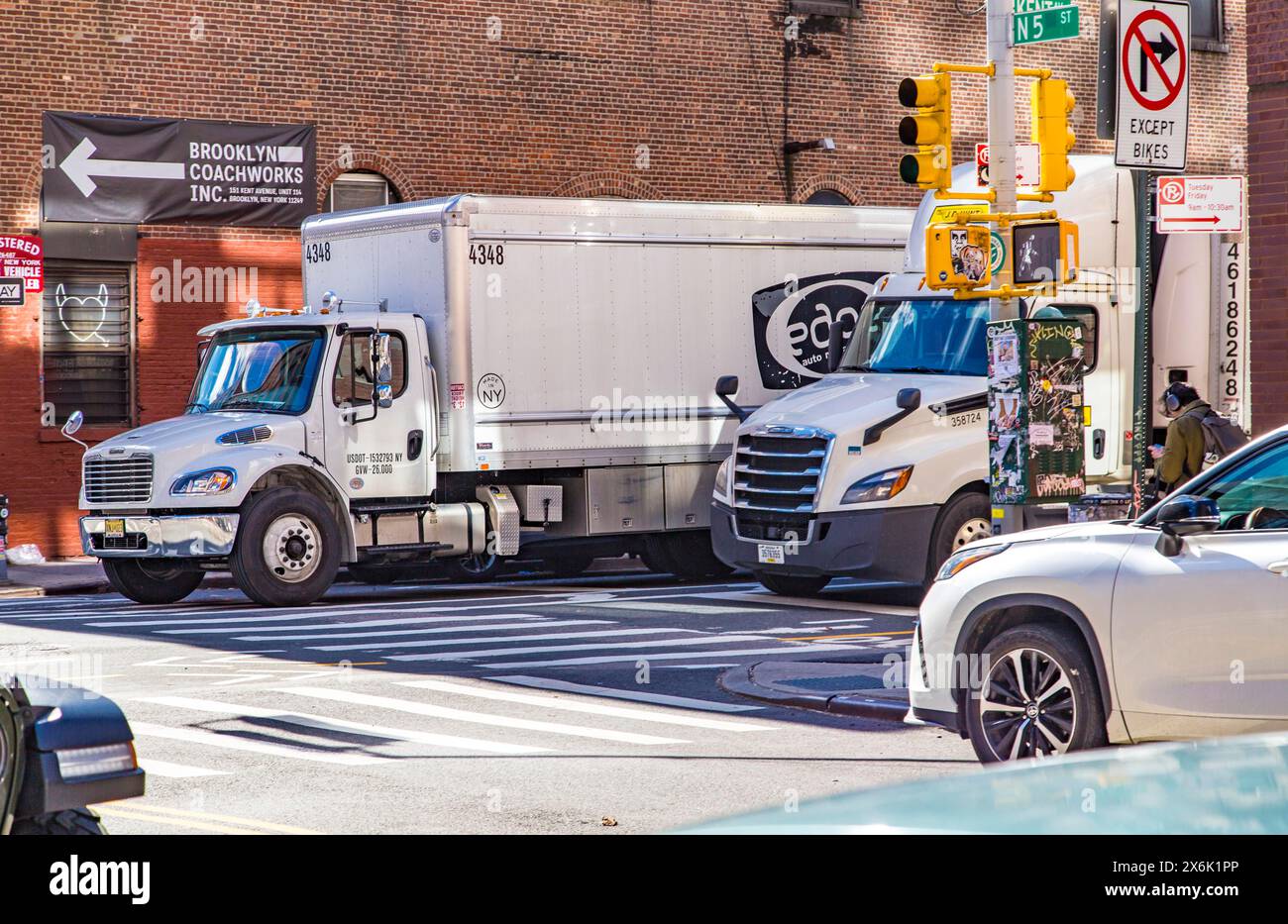 The Edge is the name of New York's highest viewing platform on the ...