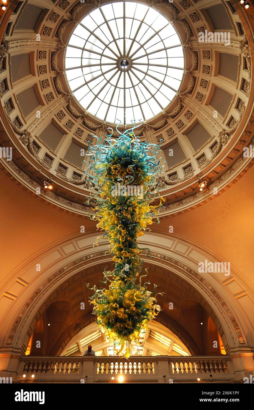 Artistic glass object under the dome in the reception hall of the ...