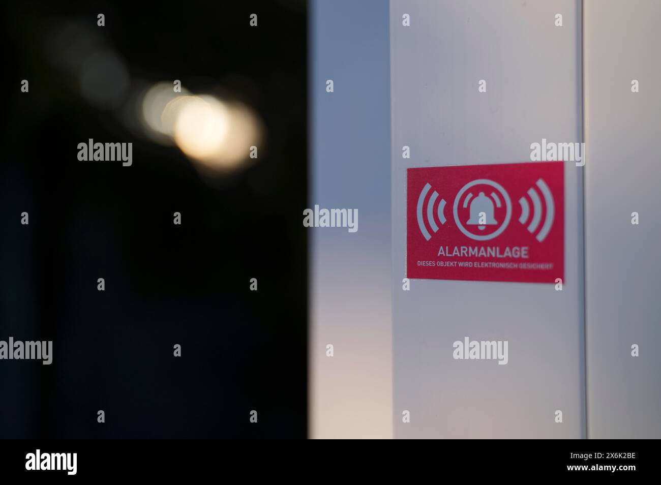 Sticker with information on alarm system, door frame, window, patio ...