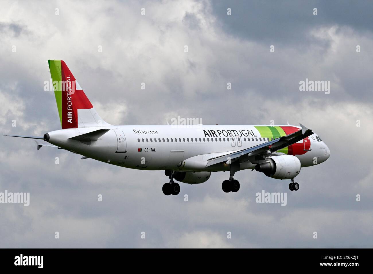 Aircraft TAP Air Portugal, Airbus A320-200, CS-TNL Stock Photo - Alamy