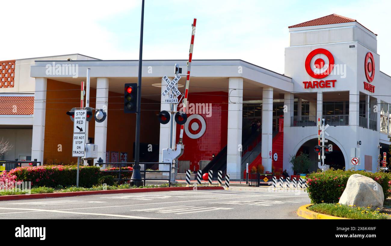 Food target logo hi-res stock photography and images - Alamy