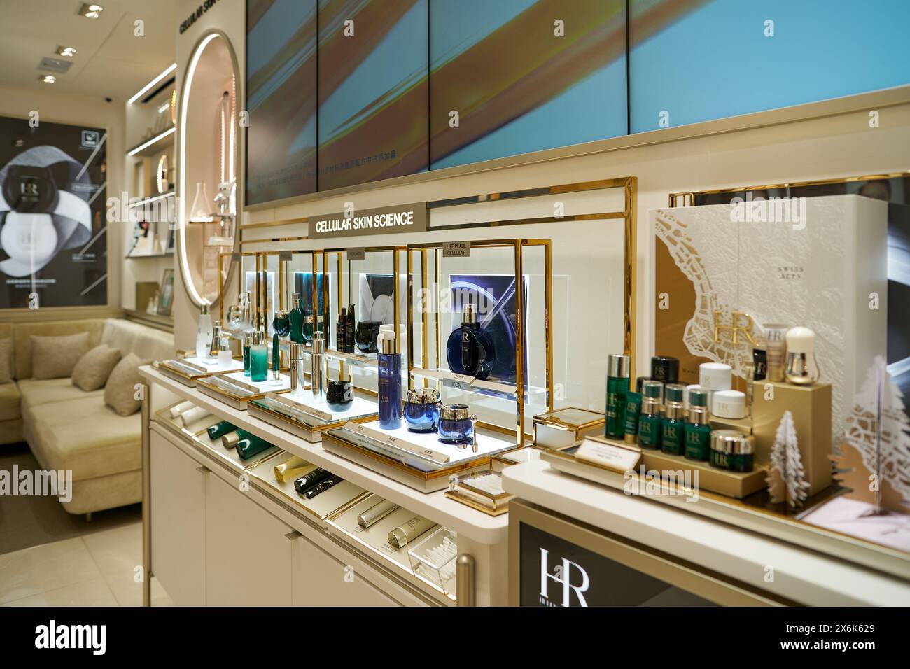 Helena rubinstein commercial hi-res stock photography and images - Alamy