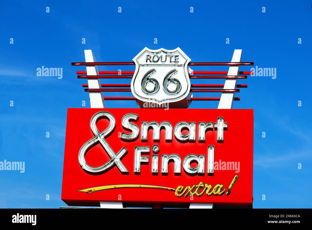 Smart and final logo hi-res stock photography and images - Alamy