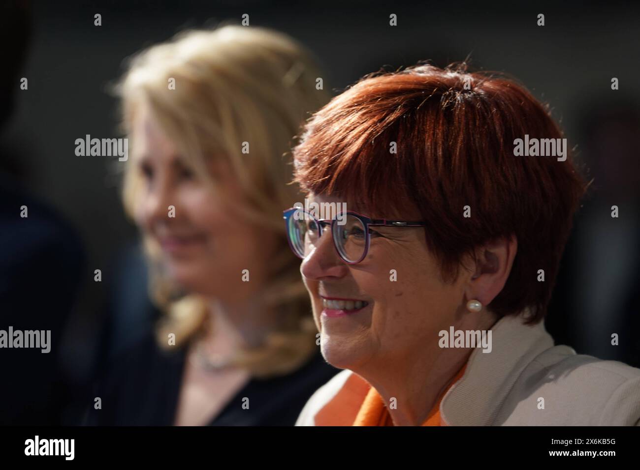 Mdm symbol hi-res stock photography and images - Alamy