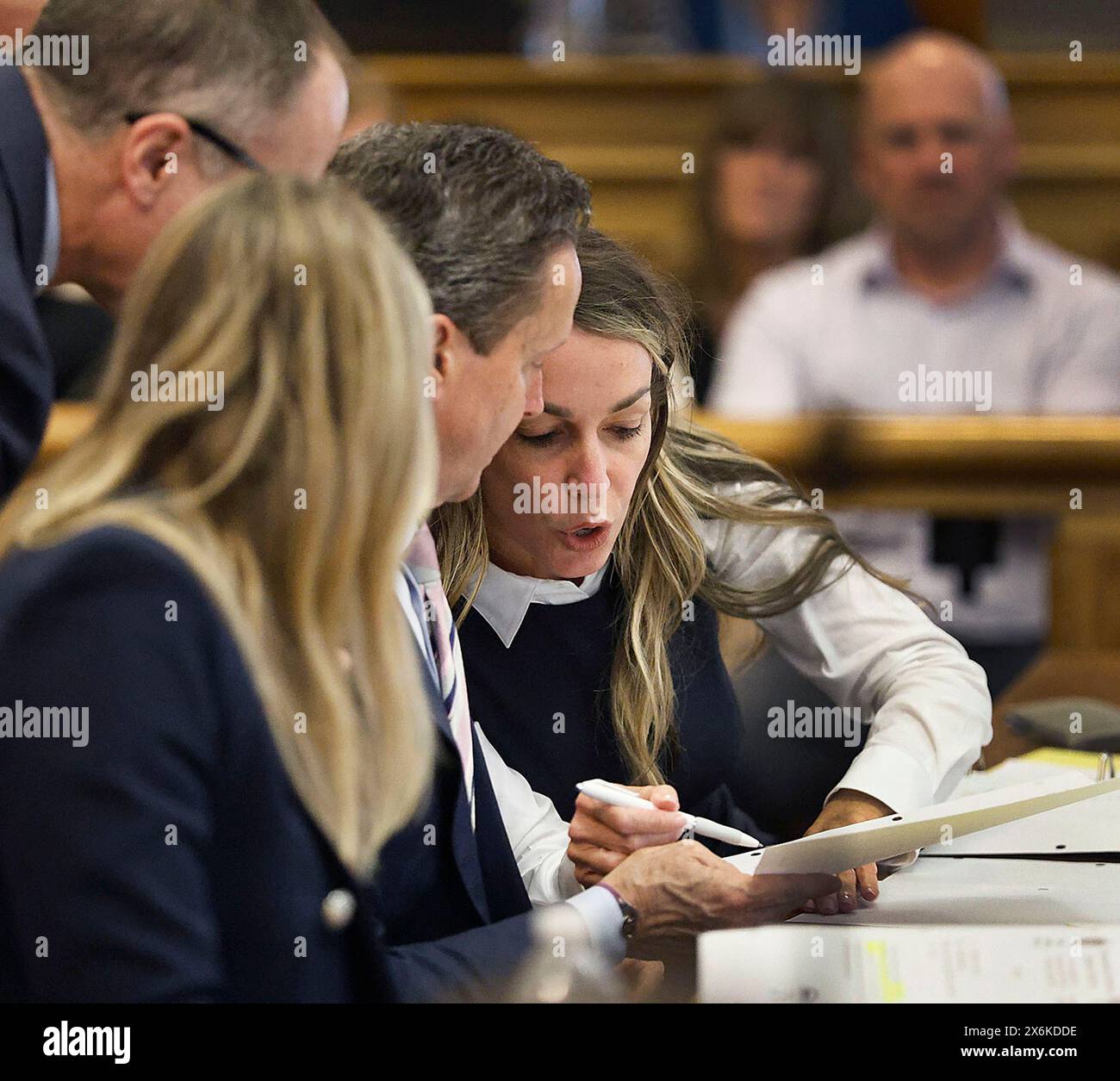 Karen Read talks with her lawyers about a timeline on Allison McCabe's ...