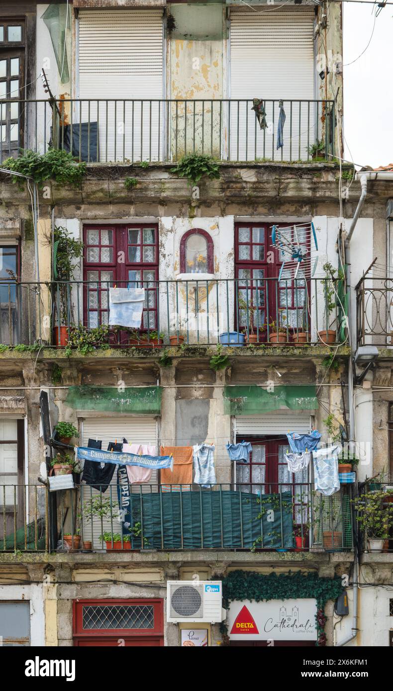 Porto, Portugal - January 21, 2024: Facade of a typical Porto house in ...