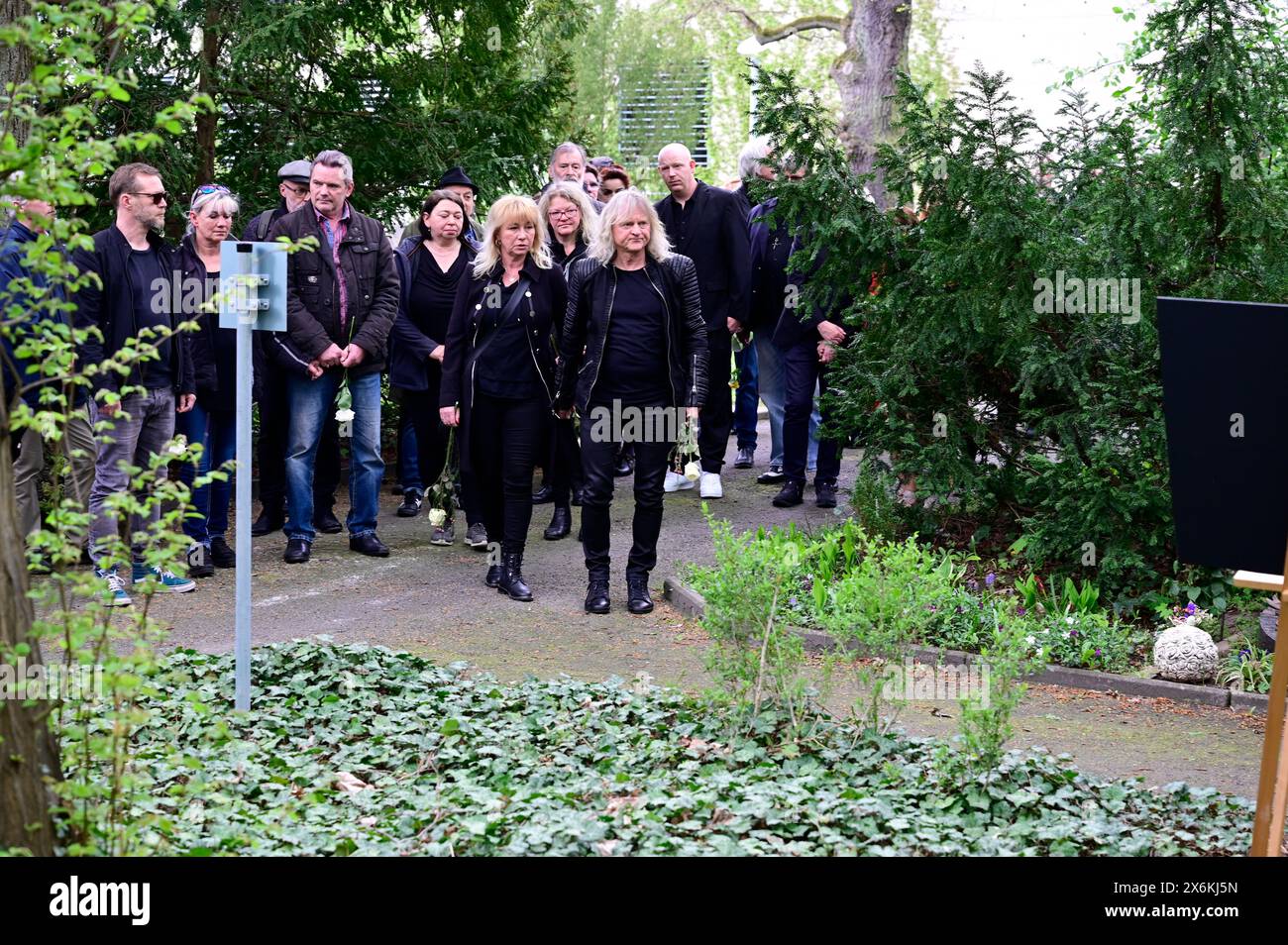 Christian Liebig von Karat mit Ehefrau Jana Leuthold bei der ...