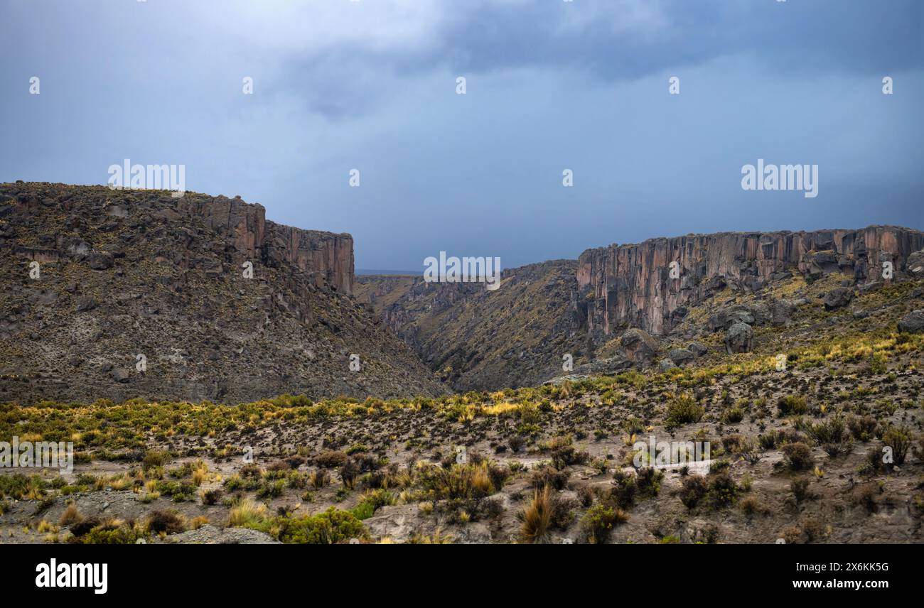 Bolivian Andes between the towns of Uyuni and Potosí Stock Photo - Alamy