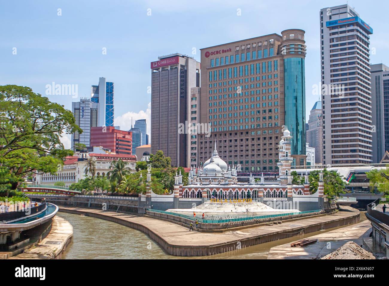 Jamek Mosque at the confluence of the Klang and Gombak rivers, Kuala ...