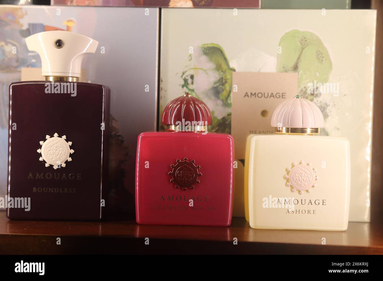Amouage High Perfumery from the Sultanate of Oman in Fragrance Shop ...