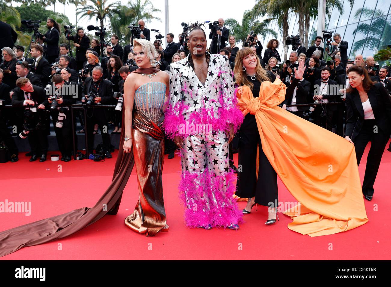 Nicky Doll, Kiddy Smile und Daphne Bürki bei der Premiere des Kinofilms ...