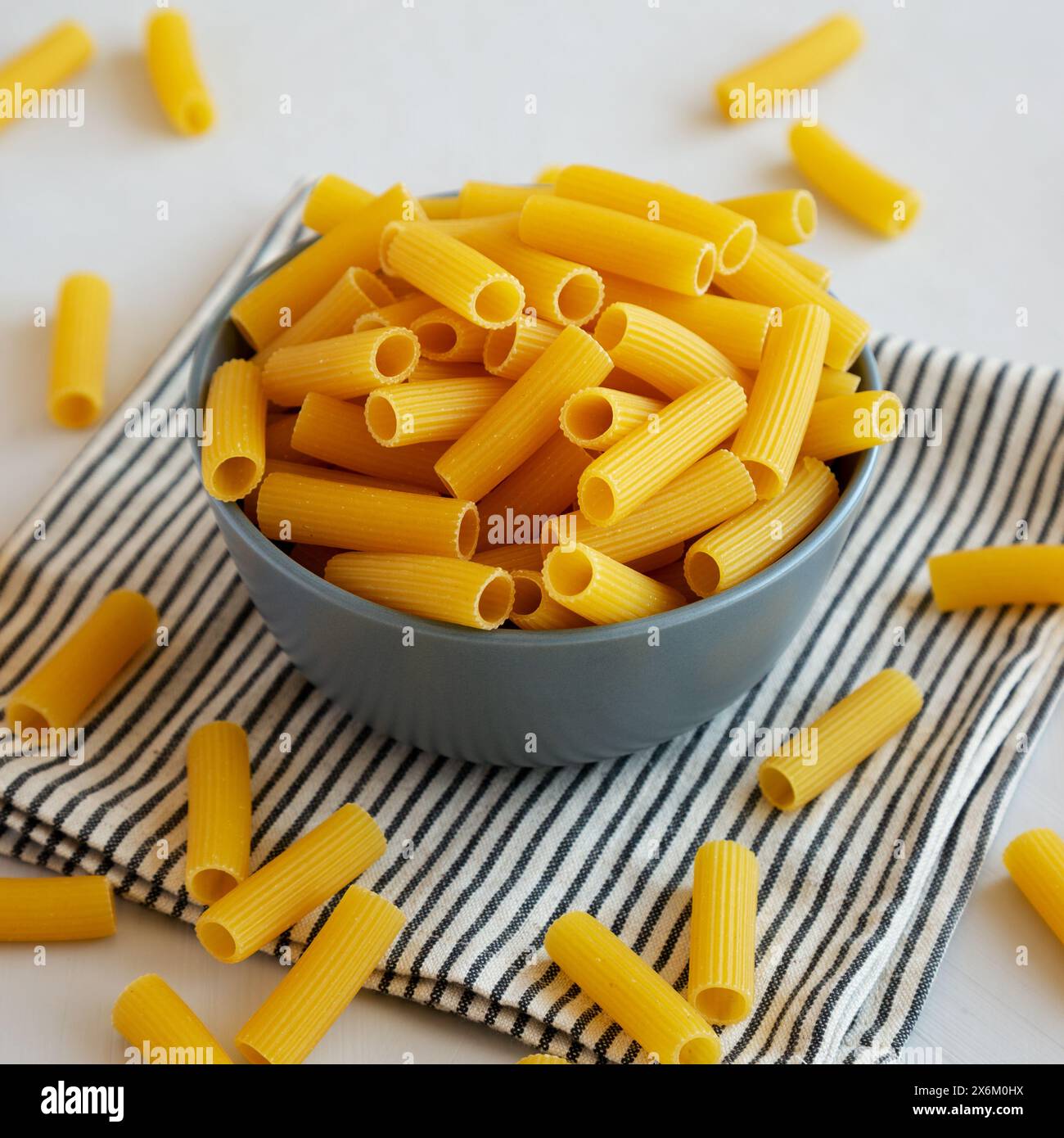 Side view rigatoni pasta hi-res stock photography and images - Alamy