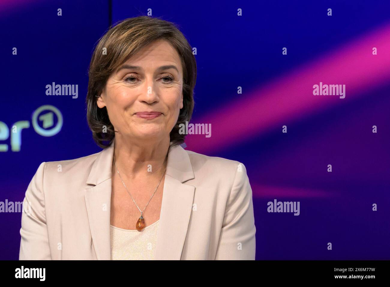 Sandra Maischberger, Die Themen heute - Streit um Sozialleistungen und ...