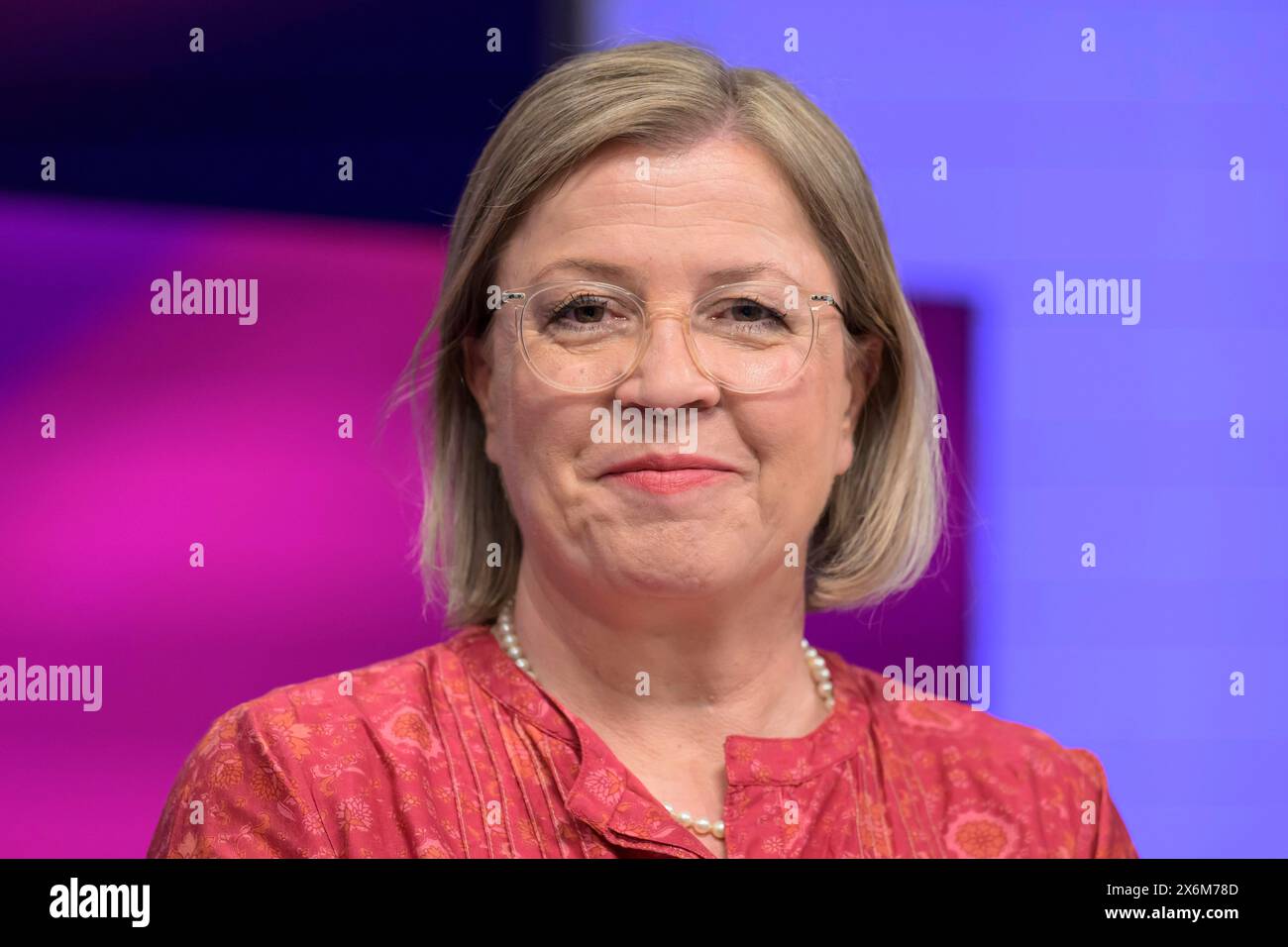 Anja Maier Focus, Die Themen heute - Streit um Sozialleistungen und ...