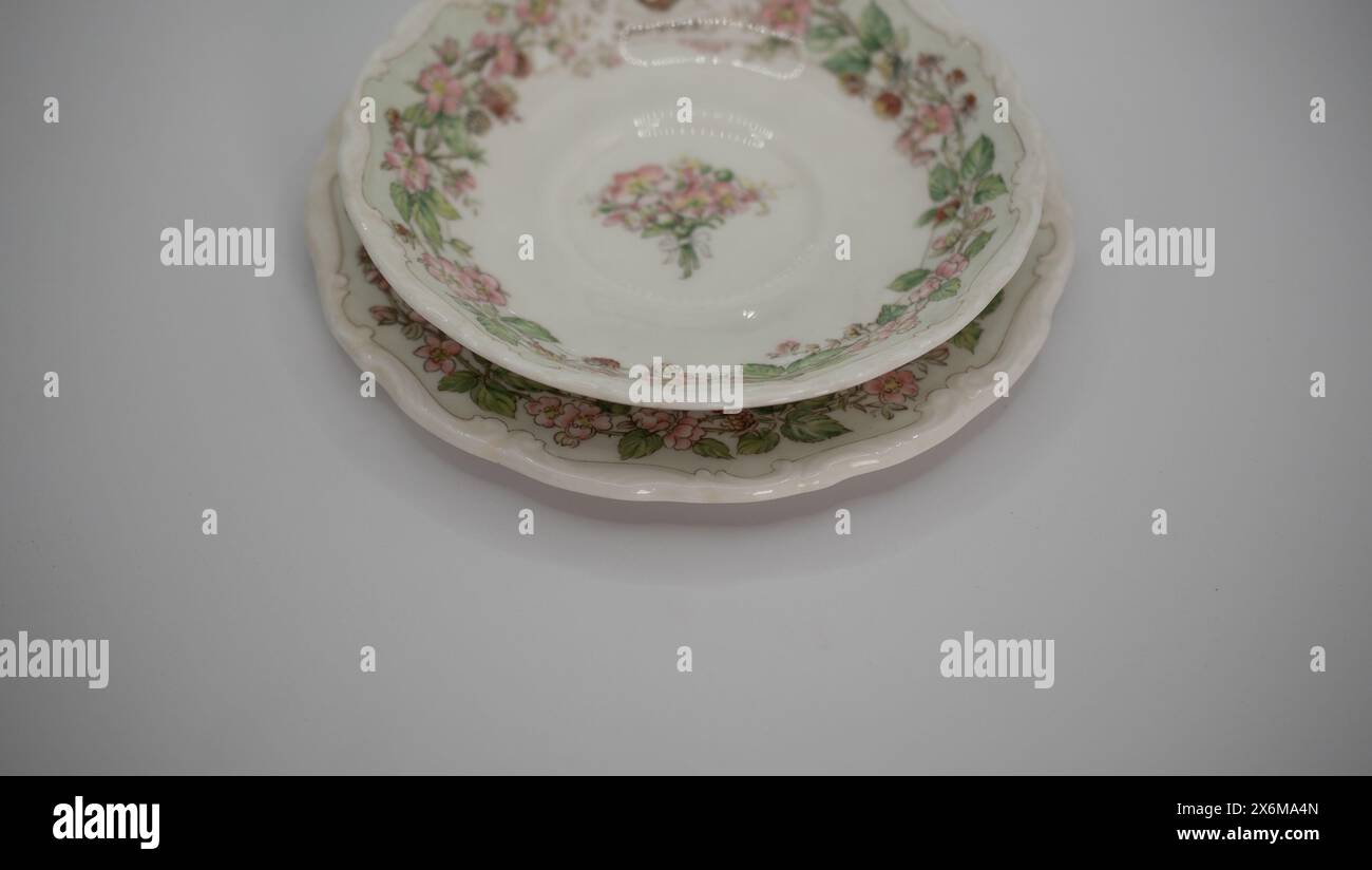 antique porcelain plates Stock Photo - Alamy