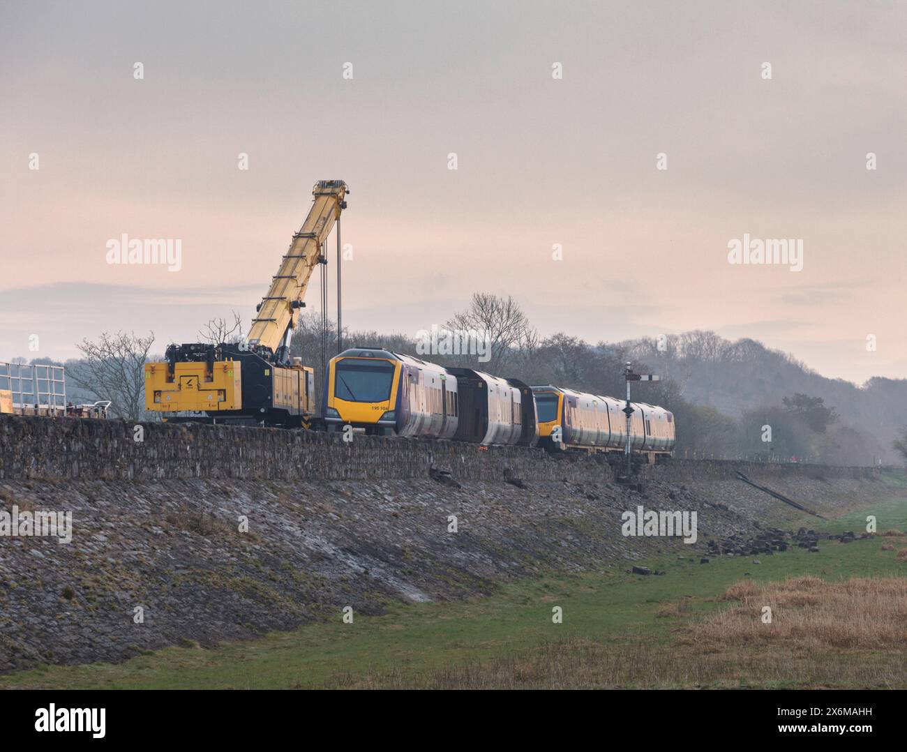 125 tonne railway crane hi-res stock photography and images - Alamy