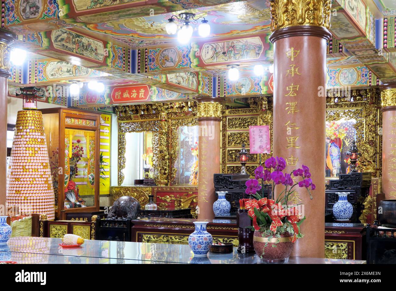The lavishly decorated interior of a temple: again and again you ...