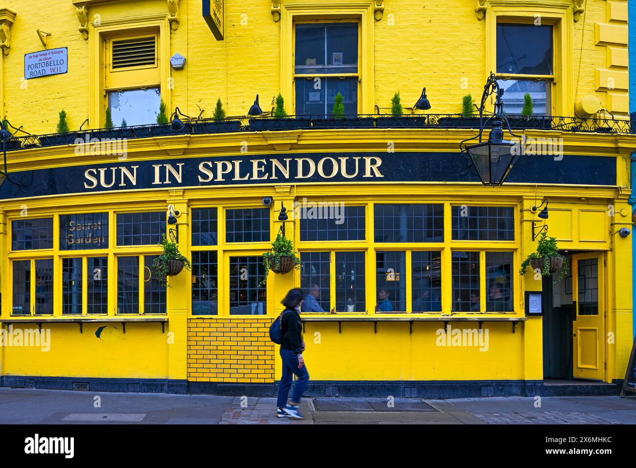 The Sun in Splendour Pub, Portobello Road, Notting Hill, London ...