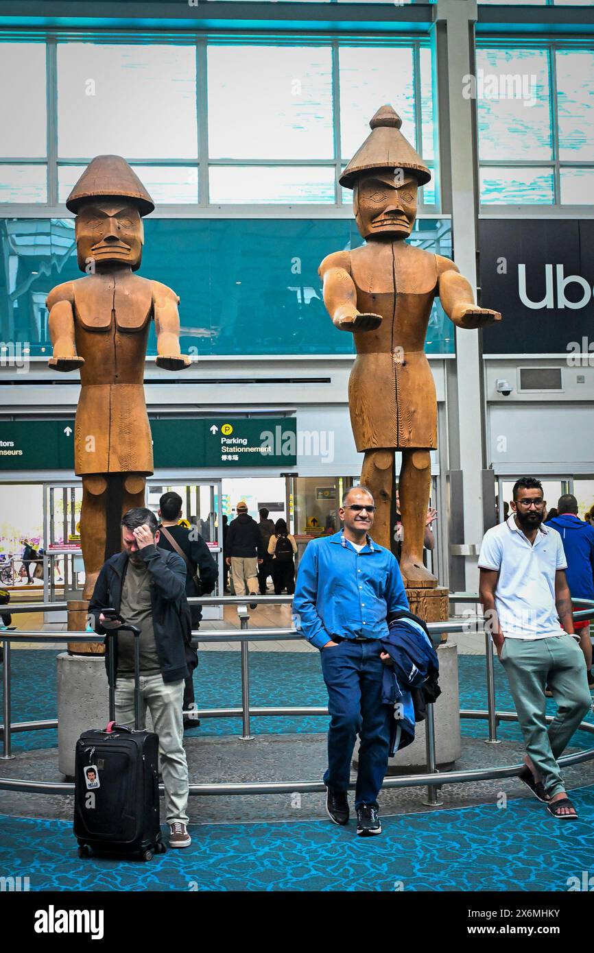 Nuu chah nulth welcome figures hi-res stock photography and images - Alamy