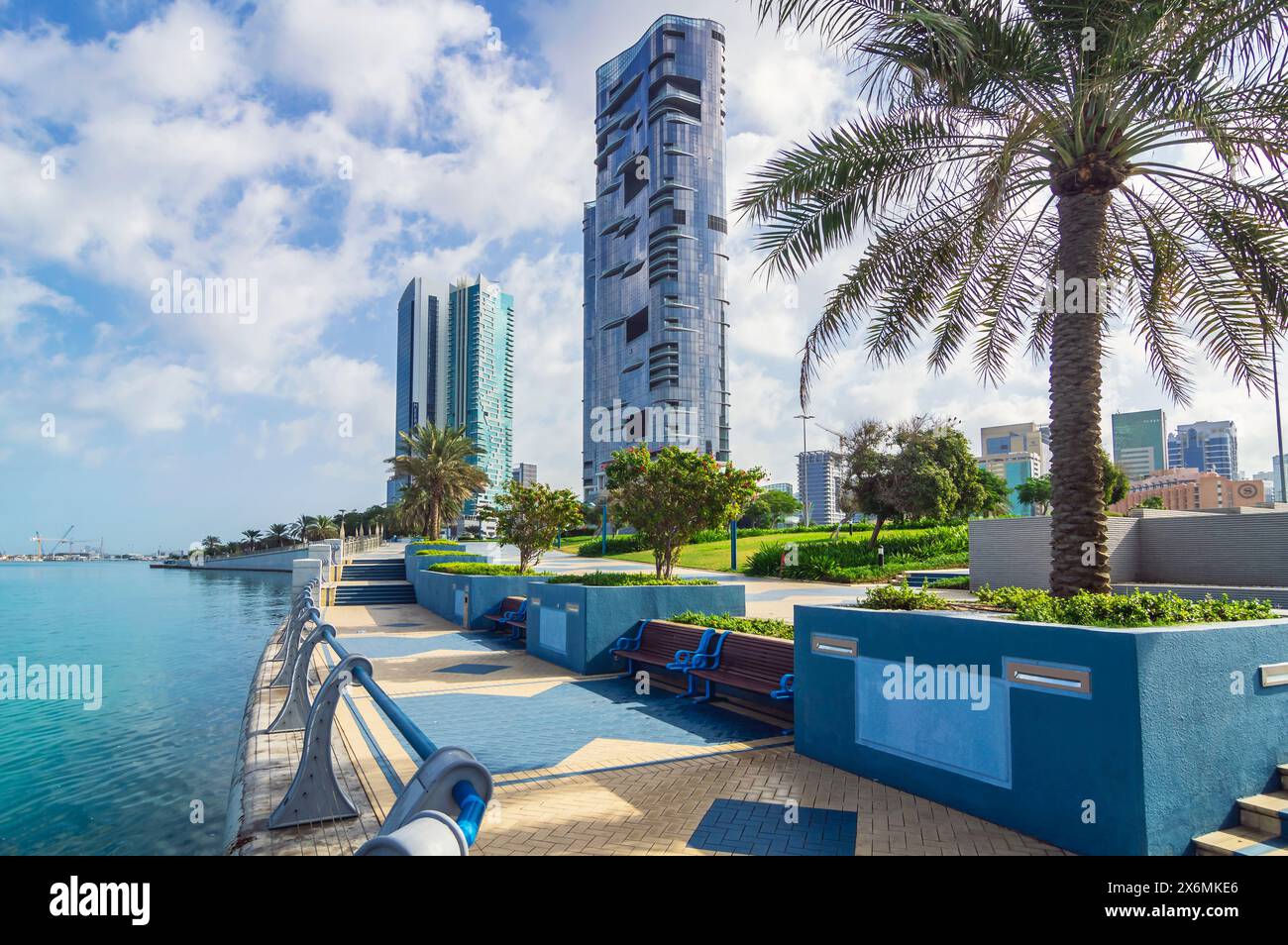 Promenade in Abu Dhabi, capital of the United Arab Stock Photo - Alamy