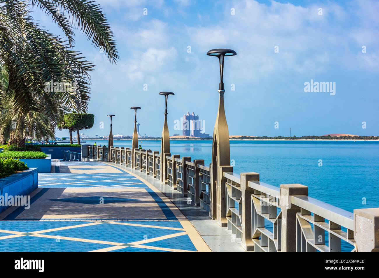 Promenade in Abu Dhabi, capital of the United Arab Stock Photo - Alamy