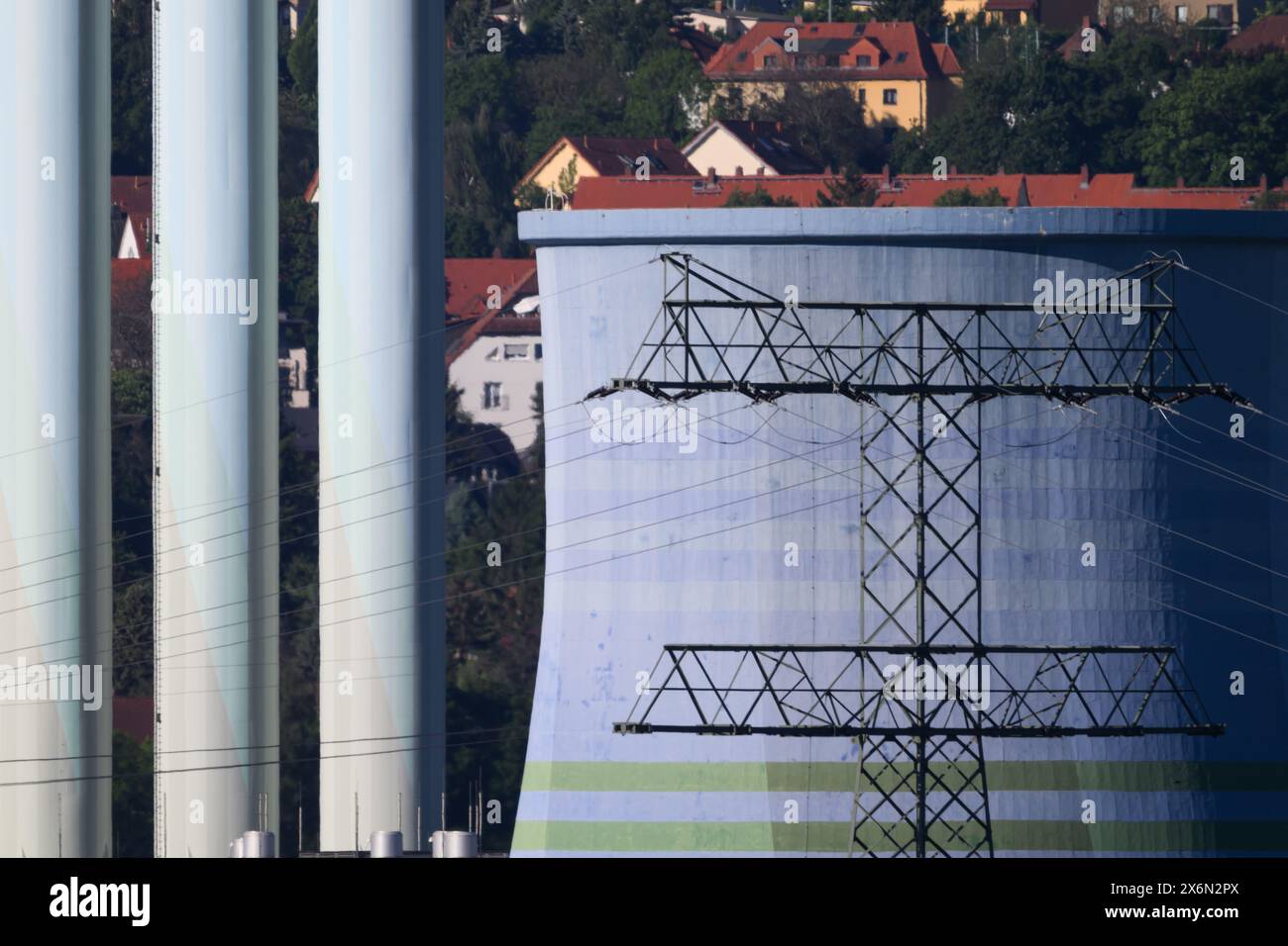 Dresden, Germany. 15th May, 2024. View of an overhead line pylon and ...