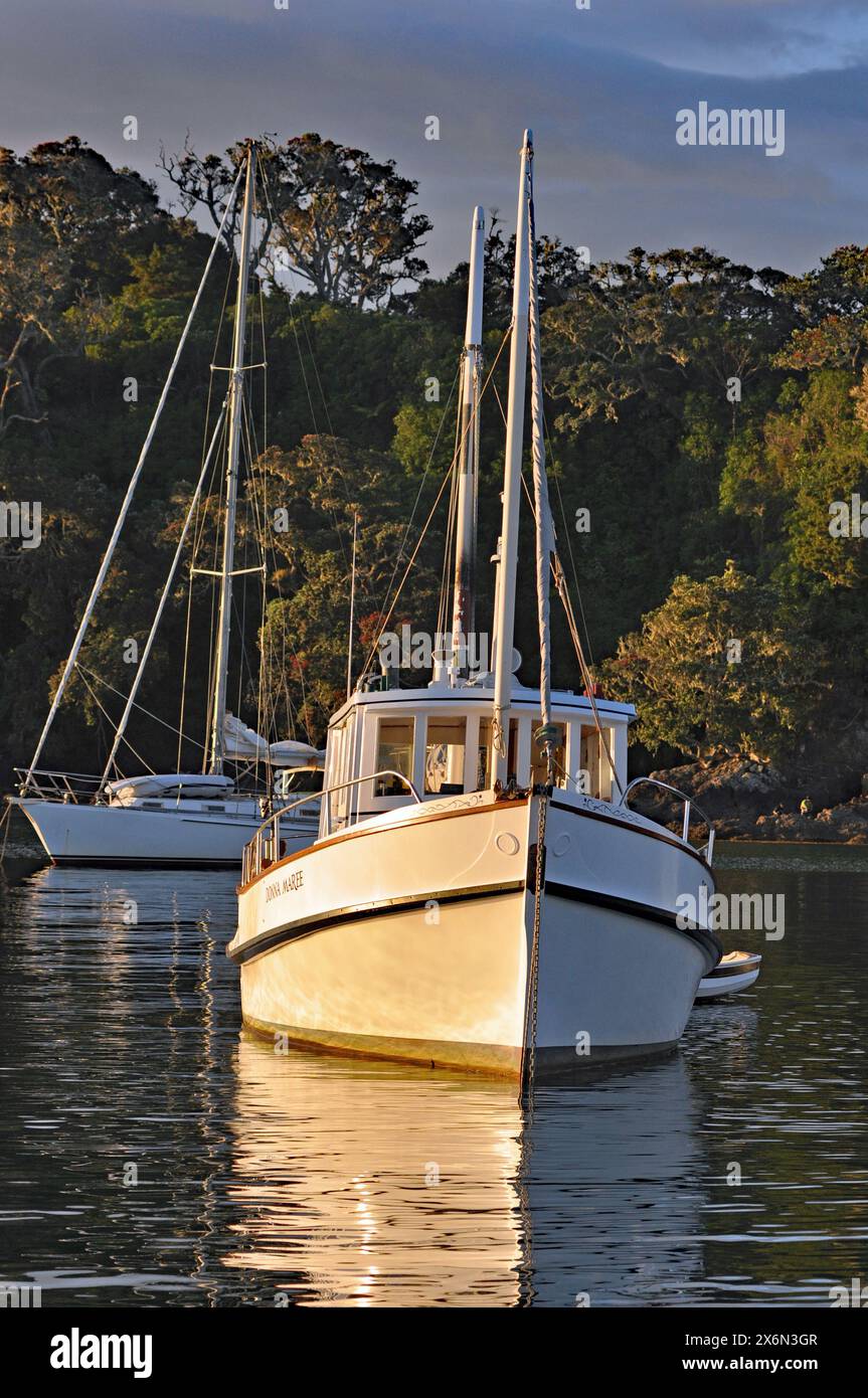 Whangaroa Harbour Doona Maree Stock Photo - Alamy