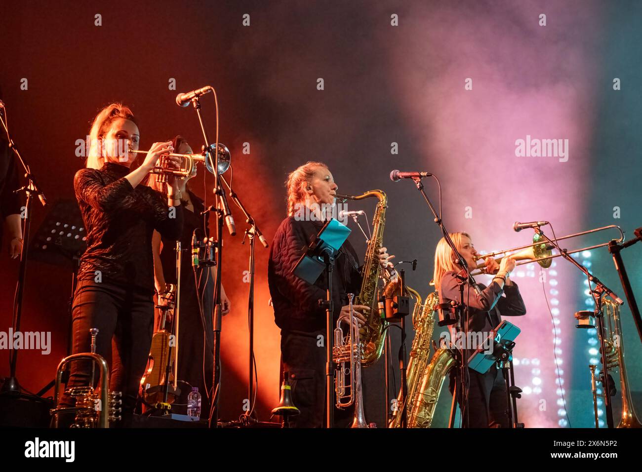 The waeve band hi-res stock photography and images - Alamy