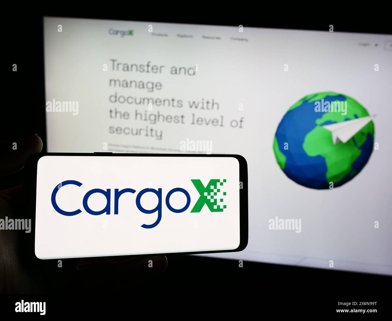 Cargox logo hi-res stock photography and images - Alamy