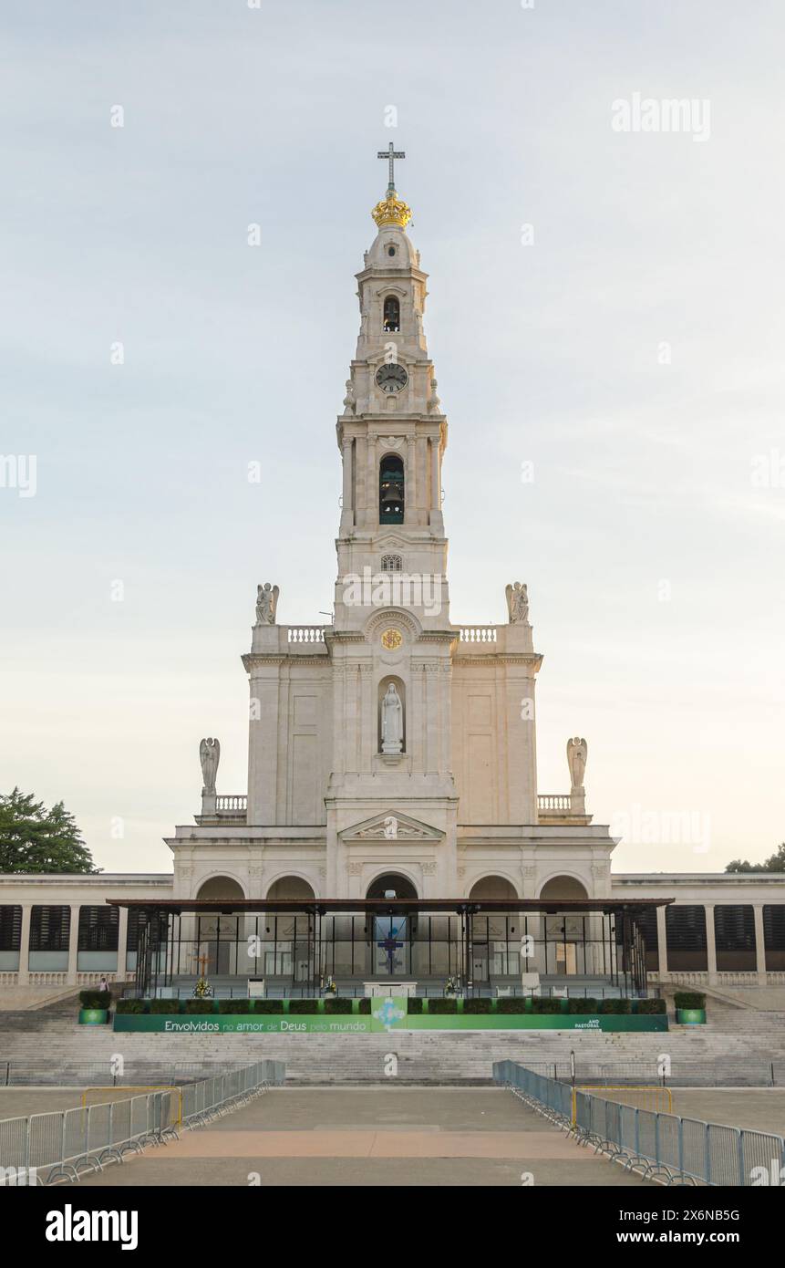 Facade of Sanctuary of Fatima, Portugal. Marian Shrines and pilgrimage ...